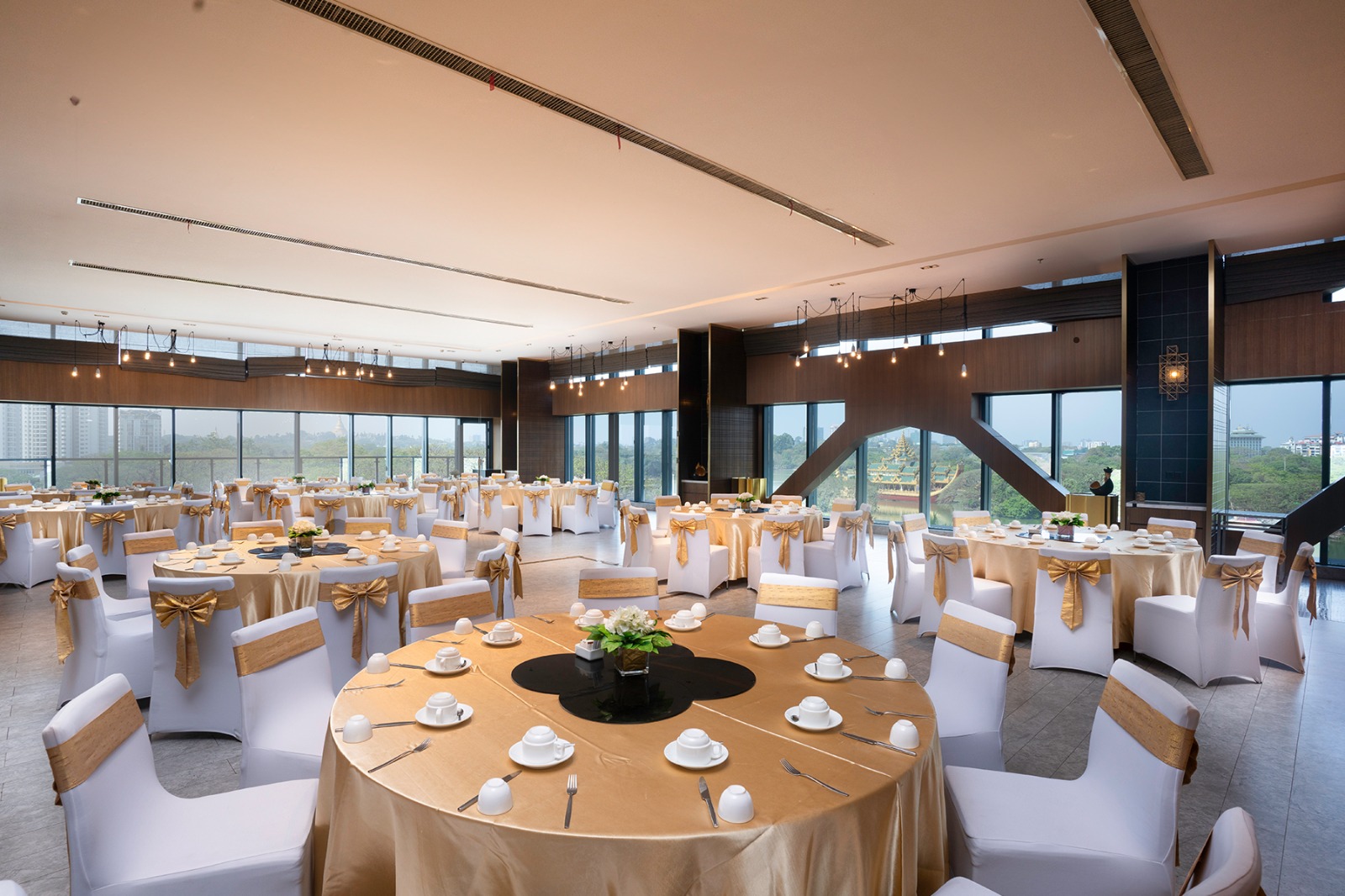 Make Your Event Unforgettable in Our Meeting Room